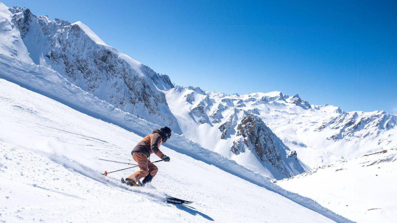 Top 5 des raisons de choisir Valfréjus pour vos vacances d'hiver | Precision Ski Rent